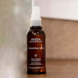 Volumizing tonic Styling spray that adds volume to fine and medium hair ...